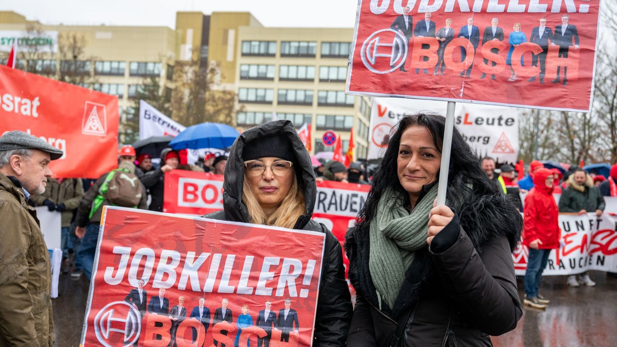 Protest gegen Werkschließung in Waiblingen: "Bosch Family is over ...